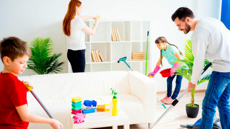 10 deberes de los niños en el hogar para ayudar